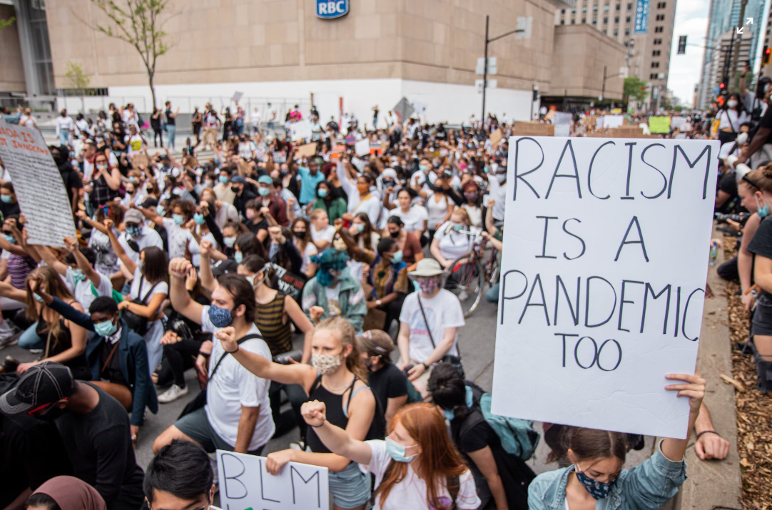 Pessoas negras na UE enfrentam cada vez mais racismo