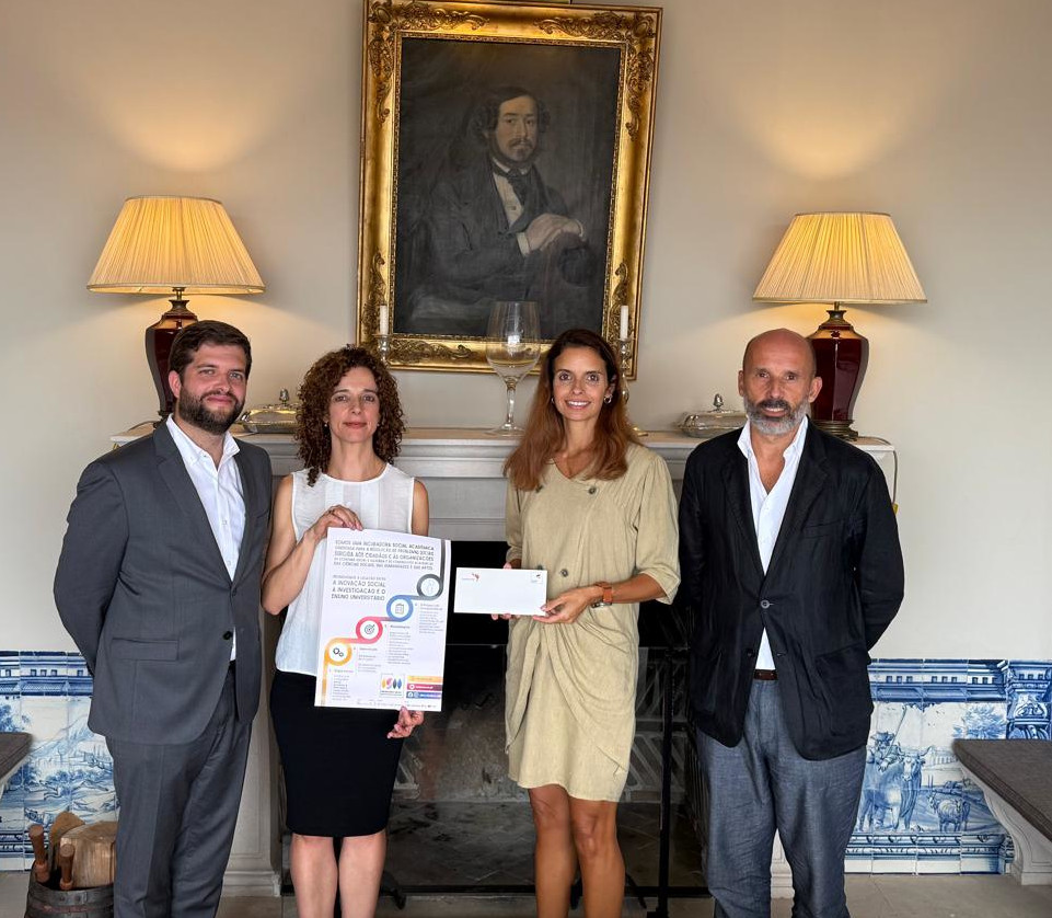 ISII recebe donativo do Prémio D. Antónia Adelaide Ferreira Revelação